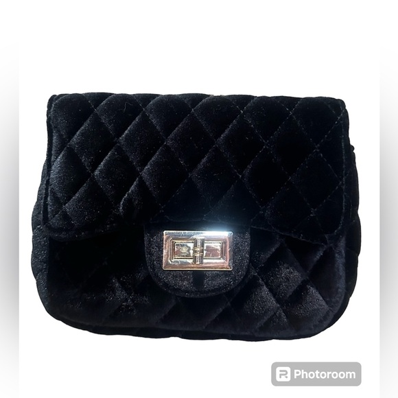 Popatu | Bags | Popatu Black With Gold Tone Hardware Handshoulder Bag ...